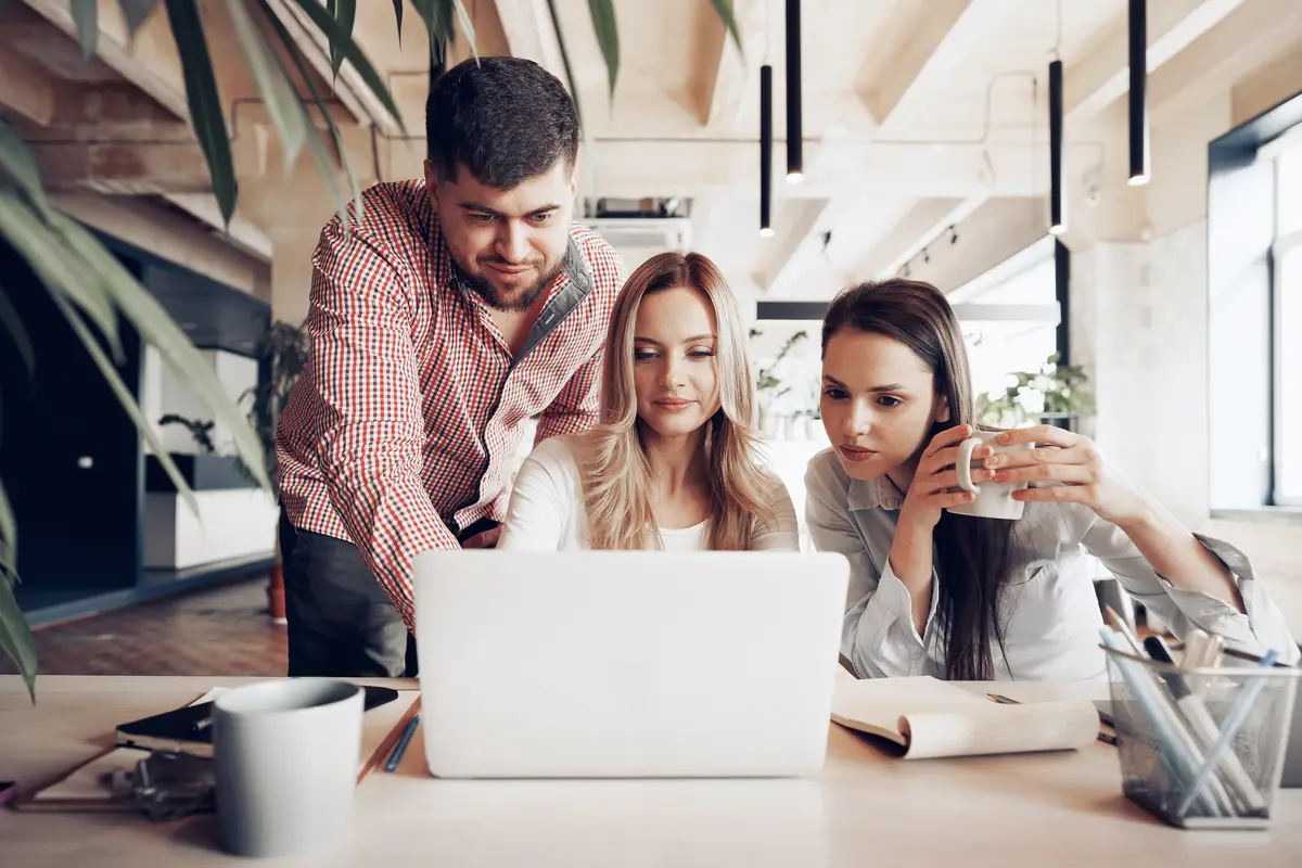 9 Influencer Outreach Tools We Used to Reach 1M+ Creators